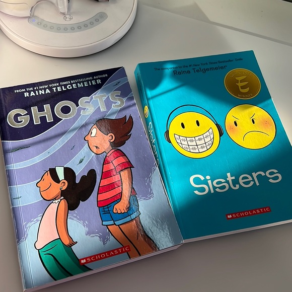 Scholastic | Other | Graphic Novel Pack Sisters And Ghosts | Poshmark